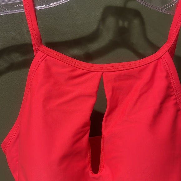 Ellen Tracy | Swim | Ellen Tracy Keyhole One Piece Swimsuit Nwt | Poshmark